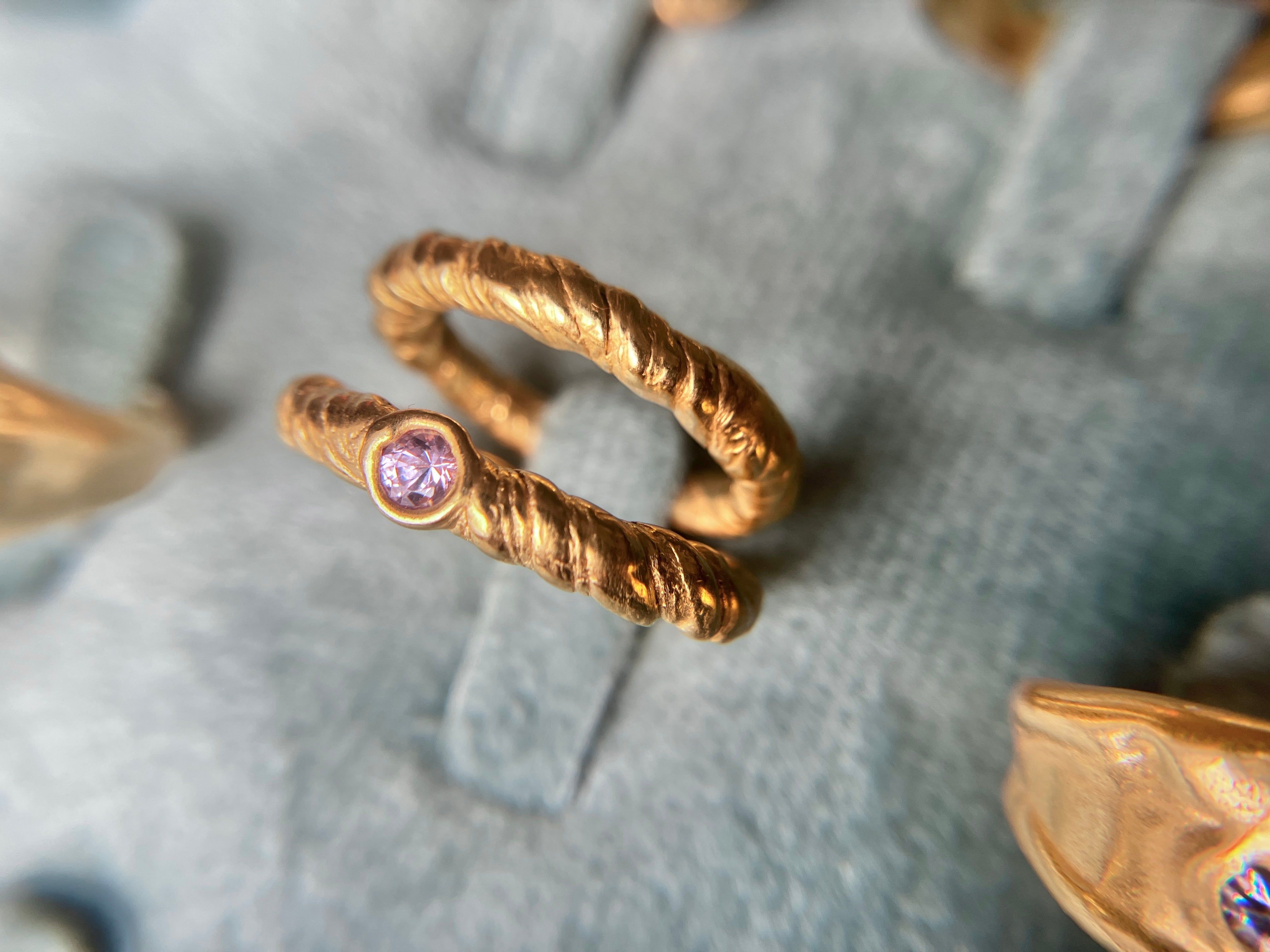 Tress Ring with single pink sapphire – Sharlala Jewellery